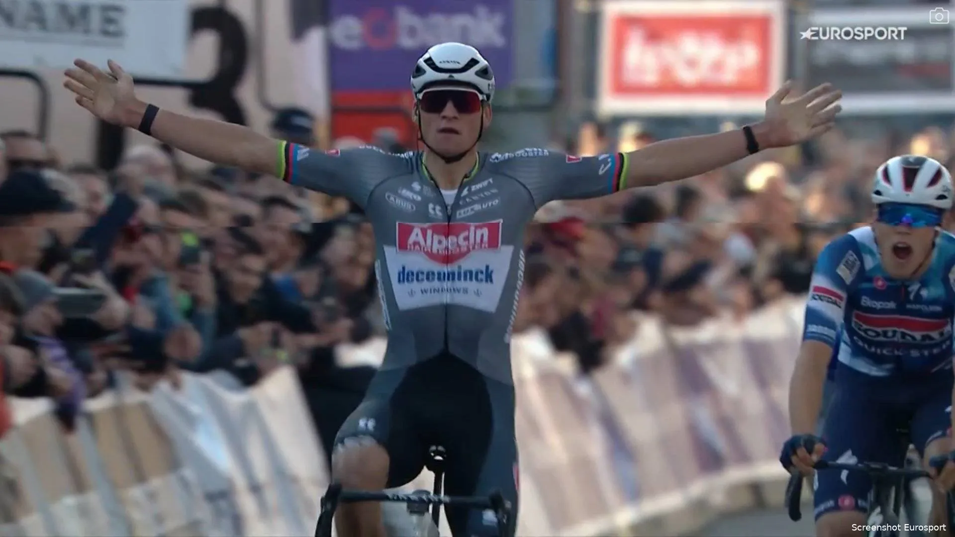 European media on Van der Poel's return: 'hello, rest of the world', shrapnel and ants on calves